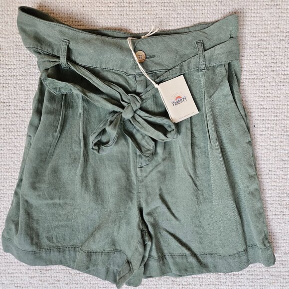Faherty | Shorts | Faherty Arlie Tie Waist Shorts Green Small S New ...